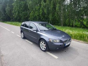 Volvo V50 2006 in Raseiniai, with an engine capacity of 2.00 L and mileage of 200 thousand km for 950 €, photo 3 on AUTOMOTO.COM.LV