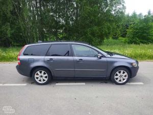 Volvo V50 2006 in Raseiniai, with an engine capacity of 2.00 L and mileage of 200 thousand km for 950 €, photo 5 on AUTOMOTO.COM.LV