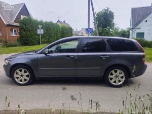 Volvo V50 2006 in Raseiniai, with an engine capacity of 2.00 L and mileage of 200 thousand km for 950 €, photo 8 on AUTOMOTO.COM.LV
