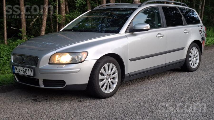 Volvo V50 2006 in Riga, with an engine capacity of 2.00 L and mileage of 314 thousand km for 1300 €, photo 3 on AUTOMOTO.COM.LV