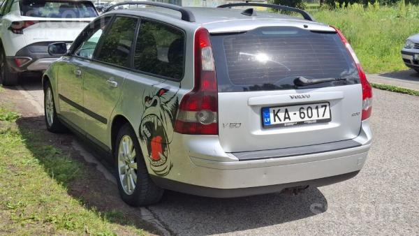 Volvo V50 2006 in Riga, with an engine capacity of 2.00 L and mileage of 314 thousand km for 1300 €, photo 3 on AUTOMOTO.COM.LV
