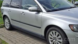 Volvo V50 2006 in Riga, with an engine capacity of 2.00 L and mileage of 314 thousand km for 1300 €, photo 5 on AUTOMOTO.COM.LV