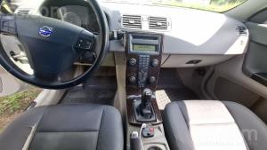 Volvo V50 2006 in Riga, with an engine capacity of 2.00 L and mileage of 314 thousand km for 1300 €, photo 9 on AUTOMOTO.COM.LV