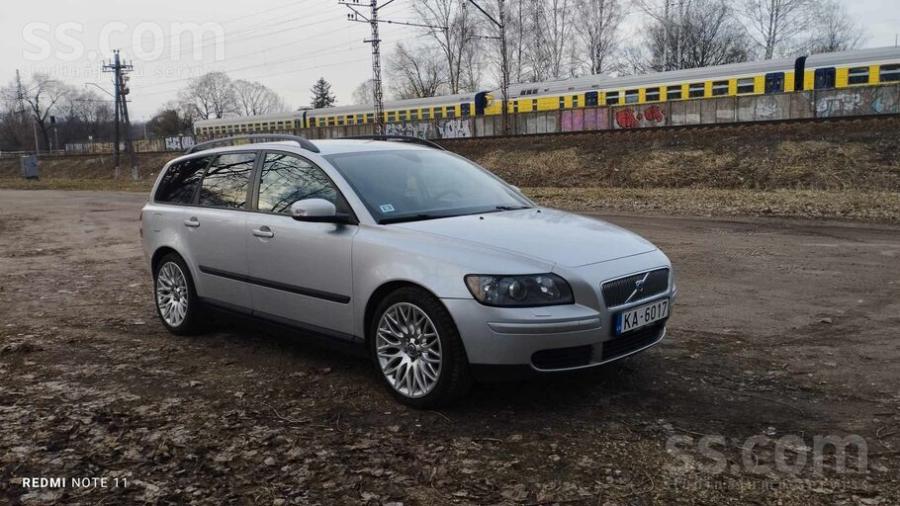 Volvo V50 2006 in Riga, with an engine capacity of 2.00 L and mileage of 314 thousand km for 1300 €, photo 18 on AUTOMOTO.COM.LV