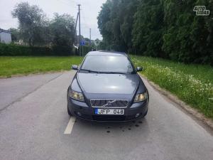 Volvo V50 2006 Raseiniai, ar dzinēja tilpumu 2.00 L un nobraukumu 200 tūkst. km par 950 €, foto 4 vietnē AUTOMOTO.COM.LV
