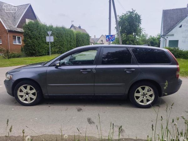 Volvo V50 2006 Raseiniai, ar dzinēja tilpumu 2.00 L un nobraukumu 200 tūkst. km par 950 €, foto 7 vietnē AUTOMOTO.COM.LV