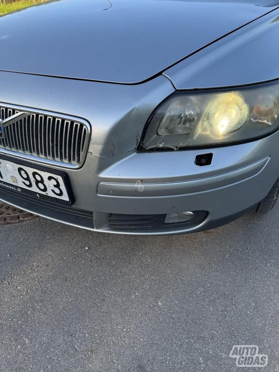 Volvo V50 2006 Viļņa, ar dzinēja tilpumu 2.40 L un nobraukumu 349 tūkst. km par 1600 €, foto 9 vietnē AUTOMOTO.COM.LV