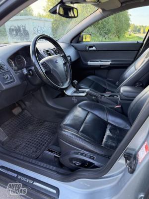 Volvo V50 2006 Viļņa, ar dzinēja tilpumu 2.40 L un nobraukumu 349 tūkst. km par 1600 €, foto 10 vietnē AUTOMOTO.COM.LV