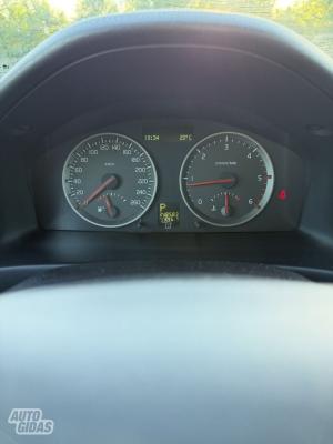 Volvo V50 2006 Viļņa, ar dzinēja tilpumu 2.40 L un nobraukumu 349 tūkst. km par 1600 €, foto 13 vietnē AUTOMOTO.COM.LV