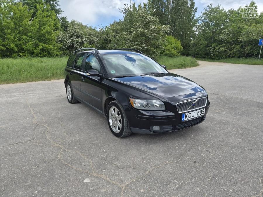 Volvo V50 2006 in Kaunas, with an engine capacity of 2.00 L and mileage of 289 thousand km for 1000 €, photo 4 on AUTOMOTO.COM.LV