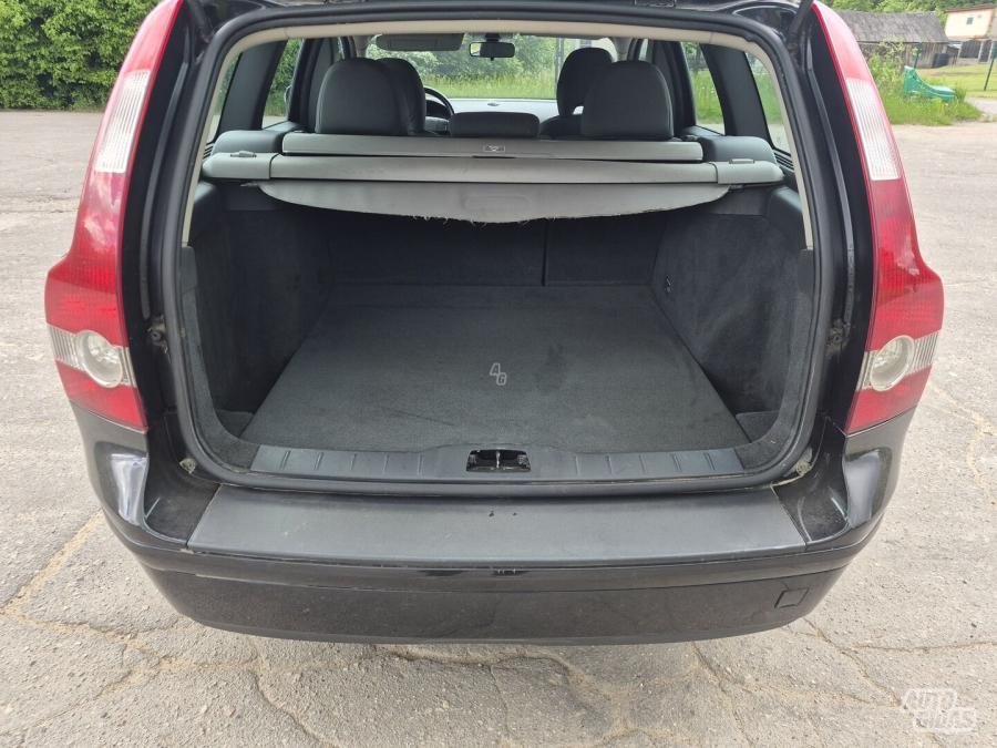 Volvo V50 2006 in Kaunas, with an engine capacity of 2.00 L and mileage of 289 thousand km for 1000 €, photo 16 on AUTOMOTO.COM.LV
