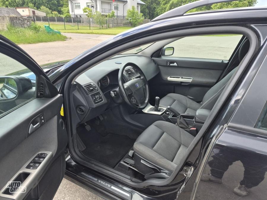 Volvo V50 2006 in Kaunas, with an engine capacity of 2.00 L and mileage of 289 thousand km for 1000 €, photo 17 on AUTOMOTO.COM.LV
