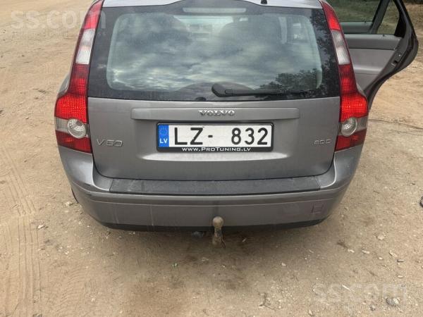 Volvo V50 2006 in Daugavpils, with an engine capacity of 2.00 L and mileage of 29 thousand km for 1700 €, photo 4 on AUTOMOTO.COM.LV