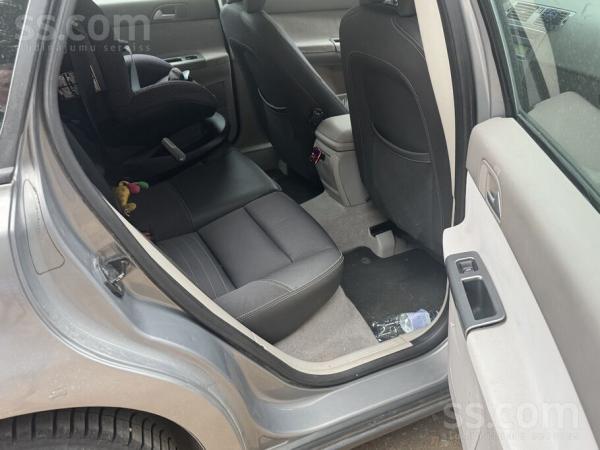 Volvo V50 2006 in Daugavpils, with an engine capacity of 2.00 L and mileage of 29 thousand km for 1700 €, photo 6 on AUTOMOTO.COM.LV