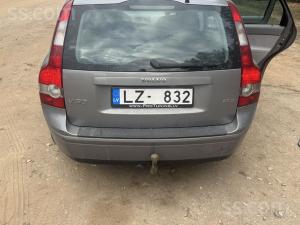 Volvo V50 2006 Daugavpils, ar dzinēja tilpumu 2.00 L un nobraukumu 29 tūkst. km par 1700 €, foto 5 vietnē AUTOMOTO.COM.LV