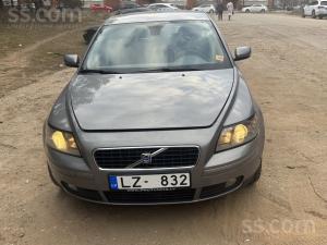 Volvo V50 2006 Daugavpils, ar dzinēja tilpumu 2.00 L un nobraukumu 29 tūkst. km par 1700 €, foto 10 vietnē AUTOMOTO.COM.LV