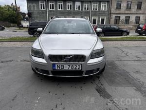 Вольво В50 2006 в Рига, объемом двигателя 2.40 л и пробегом 378 тыс. км за 2500 €, фото  на AUTOMOTO.COM.LV