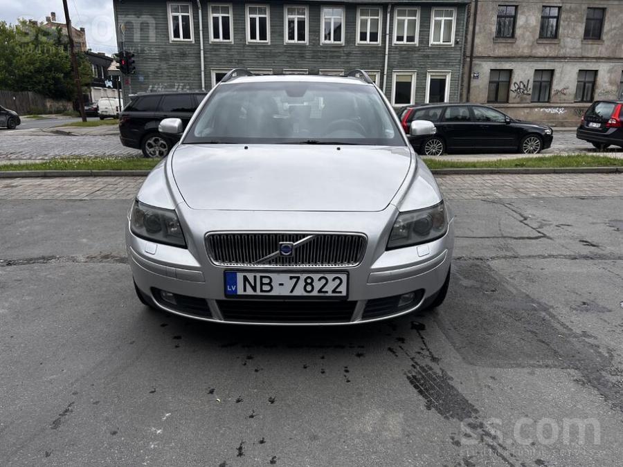 Volvo V50 2006 Rīga, ar dzinēja tilpumu 2.40 L un nobraukumu 378 tūkst. km par 2500 €, foto 1 vietnē AUTOMOTO.COM.LV