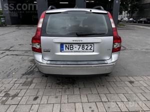 Volvo V50 2006 Rīga, ar dzinēja tilpumu 2.40 L un nobraukumu 378 tūkst. km par 2500 €, foto 4 vietnē AUTOMOTO.COM.LV