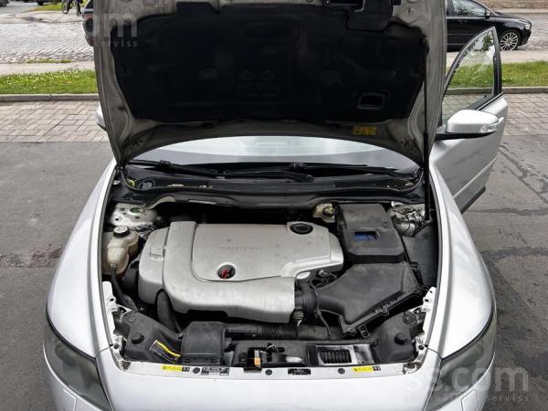 Volvo V50 2006 in Riga, with an engine capacity of 2.40 L and mileage of 378 thousand km for 2500 €, photo 9 on AUTOMOTO.COM.LV