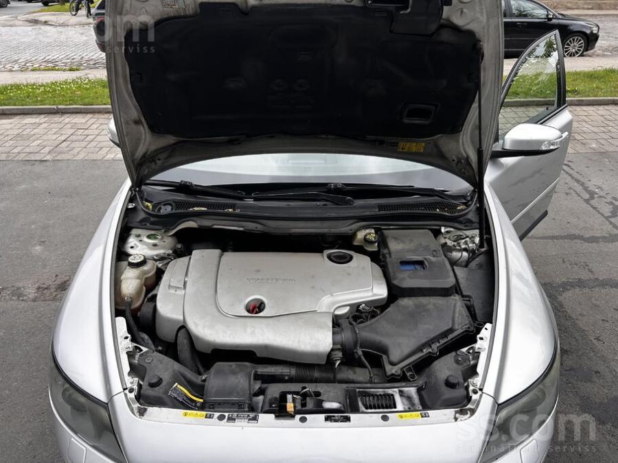 Volvo V50 2006 Rīga, ar dzinēja tilpumu 2.40 L un nobraukumu 378 tūkst. km par 2500 €, foto 10 vietnē AUTOMOTO.COM.LV
