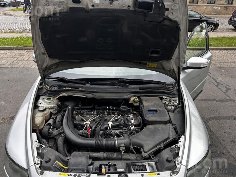 Volvo V50 2006 Rīga, ar dzinēja tilpumu 2.40 L un nobraukumu 378 tūkst. km par 2500 €, foto 11 vietnē AUTOMOTO.COM.LV