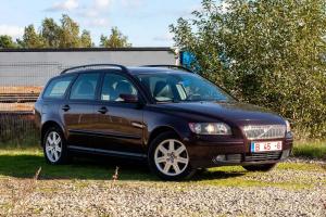 Volvo V50 2006 Rīga, ar dzinēja tilpumu 2.00 L un nobraukumu 280 tūkst. km par 2995 €, foto  vietnē AUTOMOTO.COM.LV