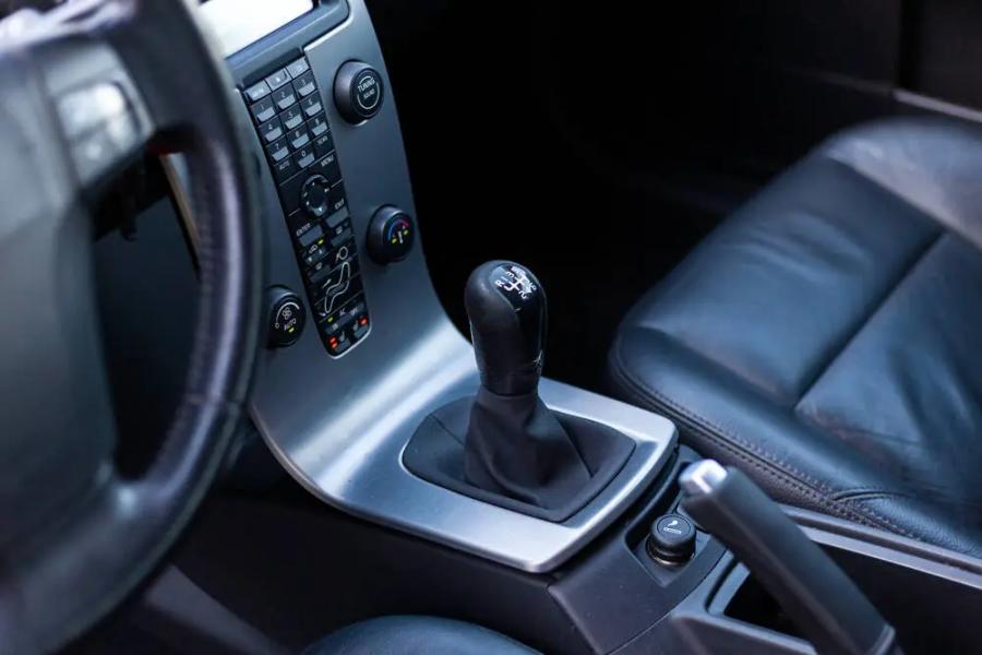 Volvo V50 2006 Rīga, ar dzinēja tilpumu 2.00 L un nobraukumu 280 tūkst. km par 2995 €, foto 15 vietnē AUTOMOTO.COM.LV
