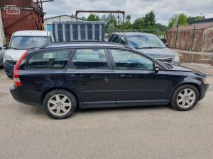 Volvo V50 2006 in Vilnius, with an engine capacity of 2.00 L and mileage of 285 thousand km for 599 €, photo 4 on AUTOMOTO.COM.LV