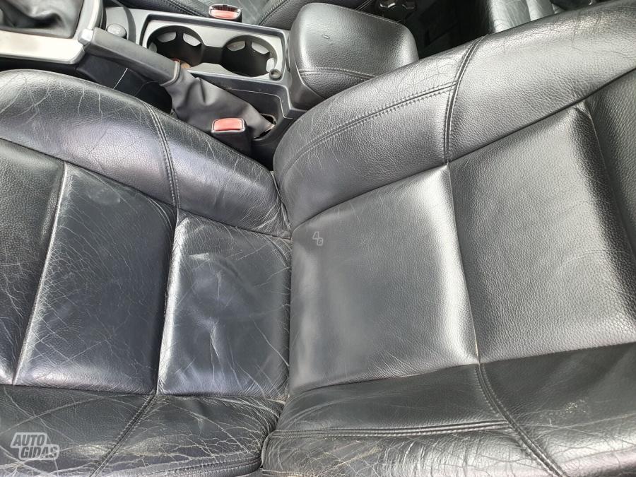 Volvo V50 2006 in Vilnius, with an engine capacity of 2.00 L and mileage of 285 thousand km for 599 €, photo 6 on AUTOMOTO.COM.LV