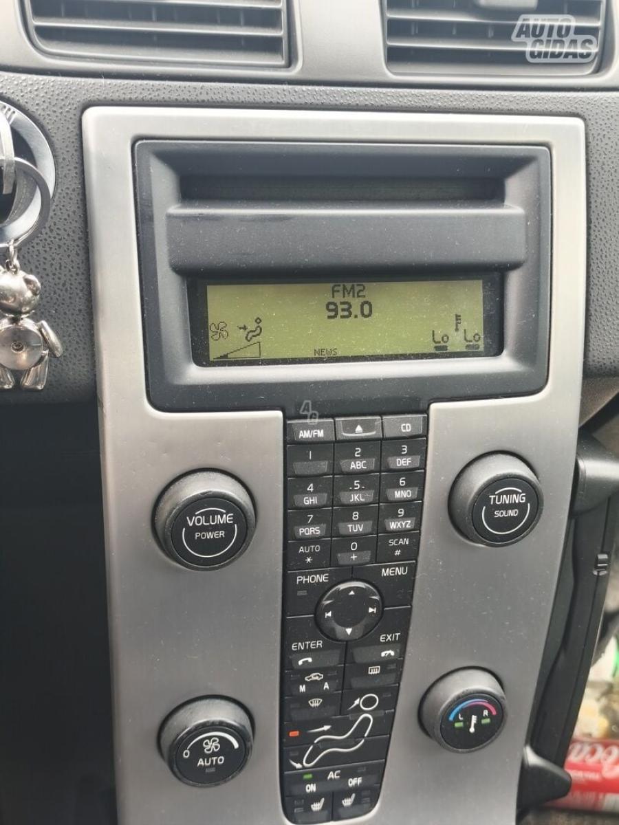 Вольво В50 2006 в Скуодас, объемом двигателя 2.00 л и пробегом 331 тыс. км за 800 €, фото 8 на AUTOMOTO.COM.LV