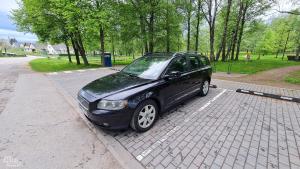 Volvo V50 2006 Ariogala, ar dzinēja tilpumu 2.00 L un nobraukumu 415 tūkst. km par 1750 €, foto  vietnē AUTOMOTO.COM.LV