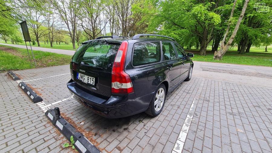 Volvo V50 2006 Ariogala, ar dzinēja tilpumu 2.00 L un nobraukumu 415 tūkst. km par 1750 €, foto 5 vietnē AUTOMOTO.COM.LV