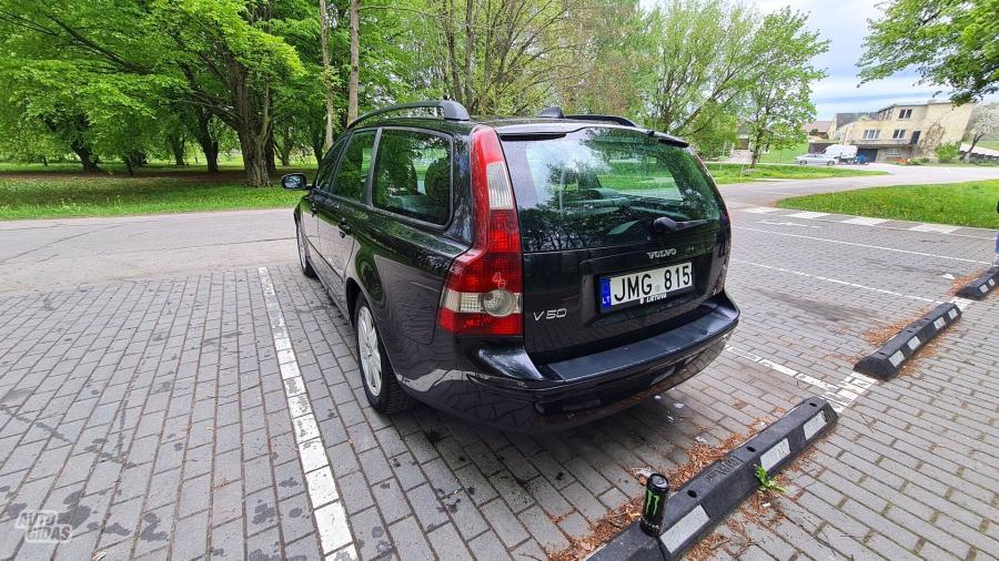 Volvo V50 2006 Ariogala, ar dzinēja tilpumu 2.00 L un nobraukumu 415 tūkst. km par 1750 €, foto 8 vietnē AUTOMOTO.COM.LV