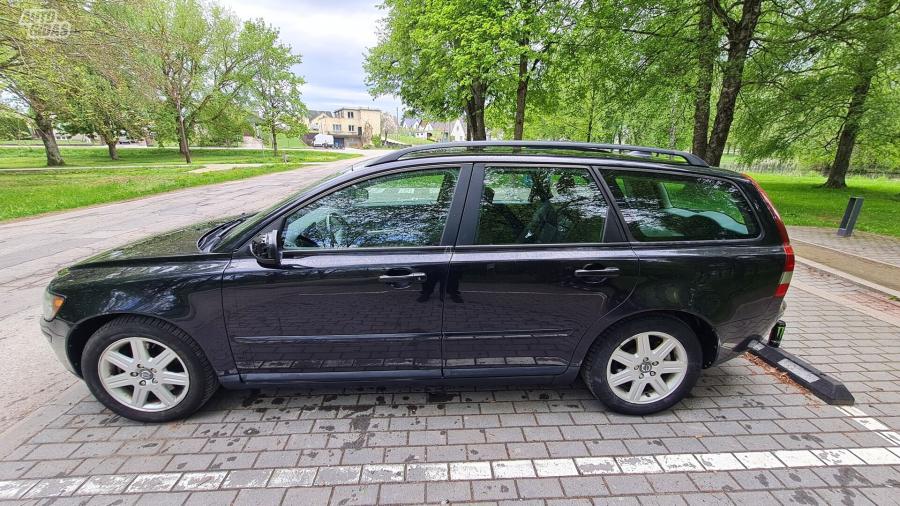 Volvo V50 2006 Ariogala, ar dzinēja tilpumu 2.00 L un nobraukumu 415 tūkst. km par 1750 €, foto 9 vietnē AUTOMOTO.COM.LV