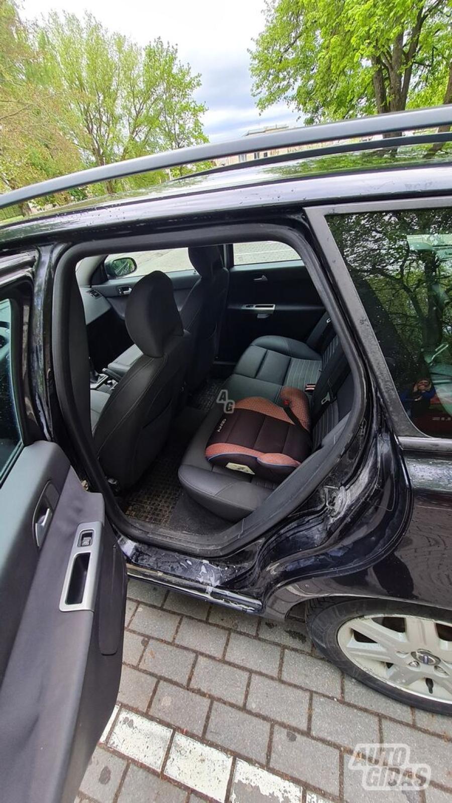 Volvo V50 2006 Ariogala, ar dzinēja tilpumu 2.00 L un nobraukumu 415 tūkst. km par 1750 €, foto 14 vietnē AUTOMOTO.COM.LV