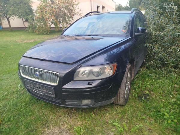 Volvo V50 2006 Panevēža, ar dzinēja tilpumu 2.00 L un nobraukumu 250 tūkst. km par 450 €, foto 1 vietnē AUTOMOTO.COM.LV