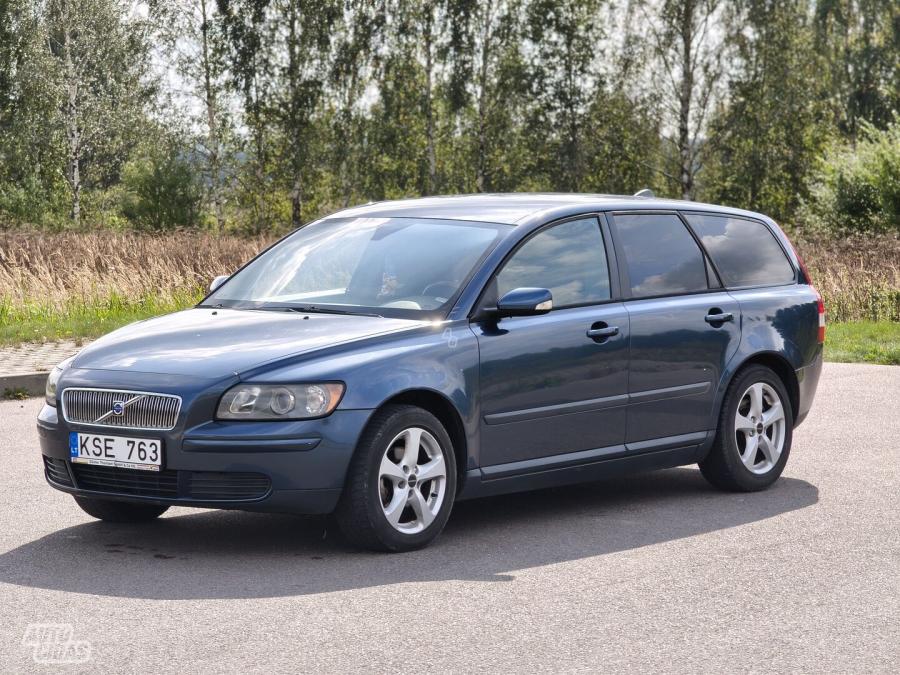 Volvo V50 2006 in Vilnius, with an engine capacity of 1.60 L and mileage of 291 thousand km for 1500 €, photo 1 on AUTOMOTO.COM.LV