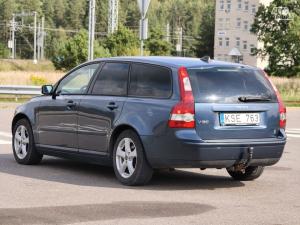 Volvo V50 2006 in Vilnius, with an engine capacity of 1.60 L and mileage of 291 thousand km for 1500 €, photo 3 on AUTOMOTO.COM.LV