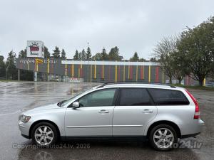 Volvo V50 2006 Rapla, ar dzinēja tilpumu 2.40 L un nobraukumu 0 tūkst. km par 2300 €, foto 3 vietnē AUTOMOTO.COM.LV
