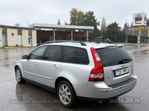 Volvo V50 2006 Rapla, ar dzinēja tilpumu 2.40 L un nobraukumu 0 tūkst. km par 2300 €, foto 4 vietnē AUTOMOTO.COM.LV