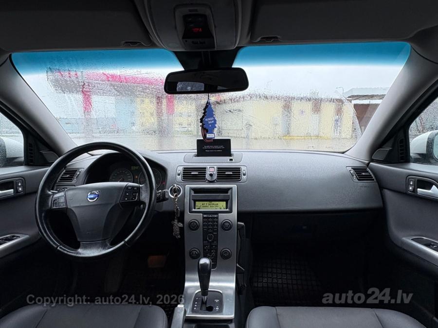 Volvo V50 2006 Rapla, ar dzinēja tilpumu 2.40 L un nobraukumu 0 tūkst. km par 2300 €, foto 12 vietnē AUTOMOTO.COM.LV