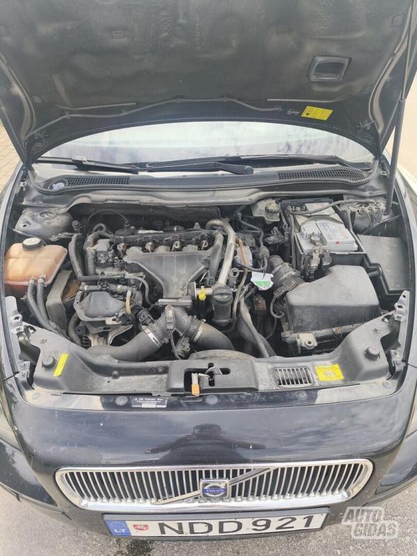 Volvo V50 2006 in Skuodas, with an engine capacity of 2.00 L and mileage of 331 thousand km for 450 €, photo 9 on AUTOMOTO.COM.LV