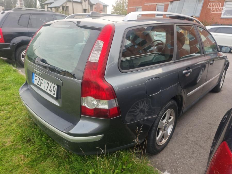 Вольво В50 2006 в Паневежис, объемом двигателя 1.60 л и пробегом 247 тыс. км за 1500 €, фото 5 на AUTOMOTO.COM.LV