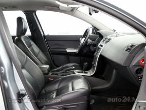 Volvo V50 2006 Tallina, ar dzinēja tilpumu 2.40 L un nobraukumu 244 tūkst. km par 1799 €, foto 7 vietnē AUTOMOTO.COM.LV
