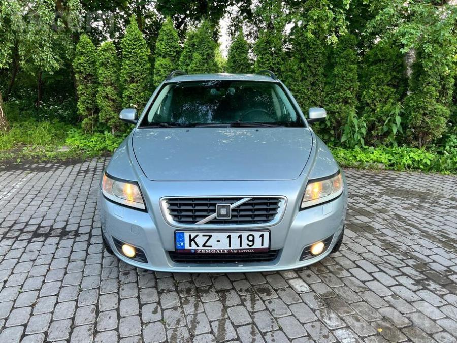 Volvo V50 2007 Rīga, ar dzinēja tilpumu 1.60 L un nobraukumu 342 tūkst. km par 1490 €, foto 3 vietnē AUTOMOTO.COM.LV