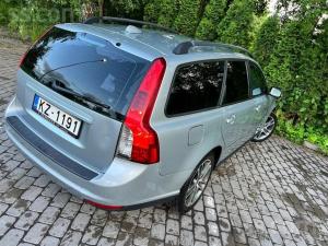 Volvo V50 2007 Rīga, ar dzinēja tilpumu 1.60 L un nobraukumu 342 tūkst. km par 1490 €, foto 5 vietnē AUTOMOTO.COM.LV
