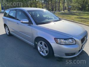 Volvo V50 2007 in Liepaja, with an engine capacity of 2.40 L and mileage of 217 thousand km for 2350 €, photo 2 on AUTOMOTO.COM.LV