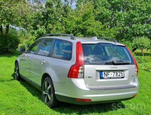 Volvo V50 2007 Ogre, ar dzinēja tilpumu 2.00 L un nobraukumu 236 tūkst. km par 2500 €, foto 3 vietnē AUTOMOTO.COM.LV