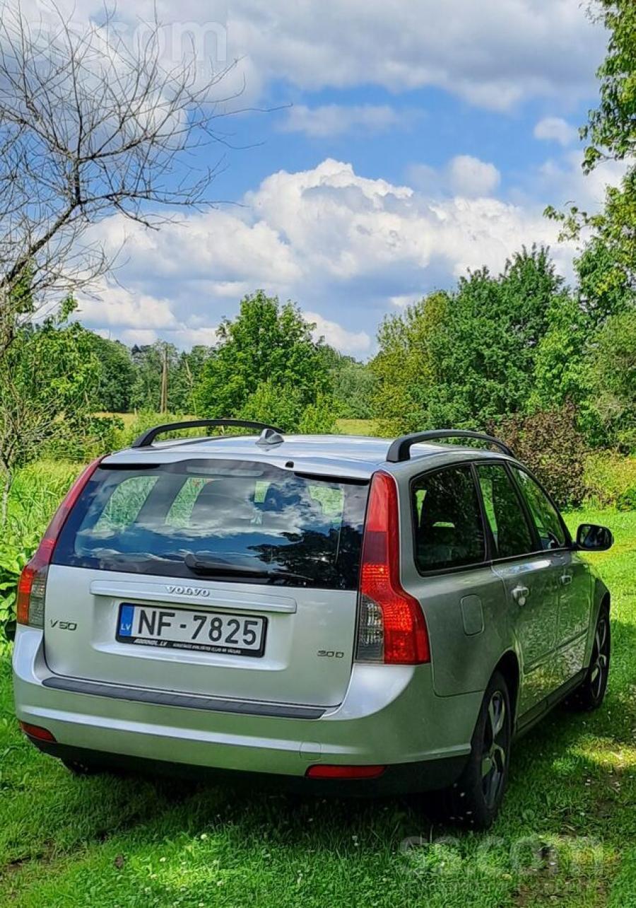 Volvo V50 2007 Ogre, ar dzinēja tilpumu 2.00 L un nobraukumu 236 tūkst. km par 2500 €, foto 4 vietnē AUTOMOTO.COM.LV
